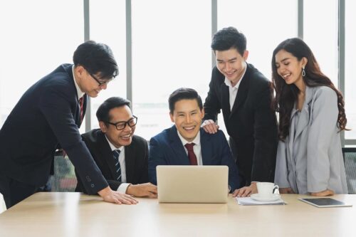 Associate là gì? Tìm hiểu ý nghĩa của Associate trong các ngành nghề